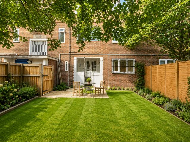 4 bedroom flat to rent