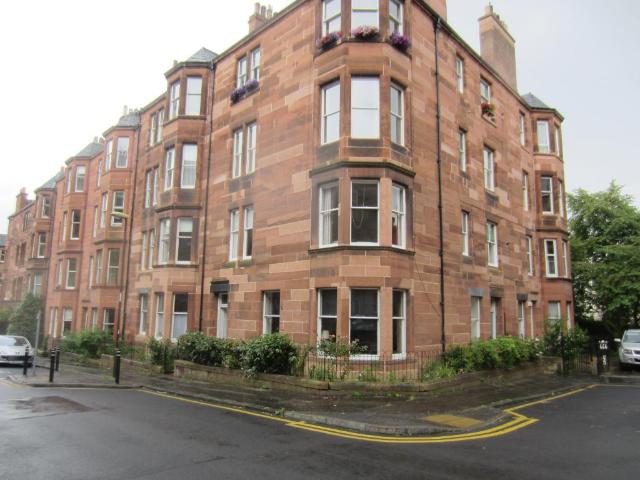 4 bedroom flat to rent