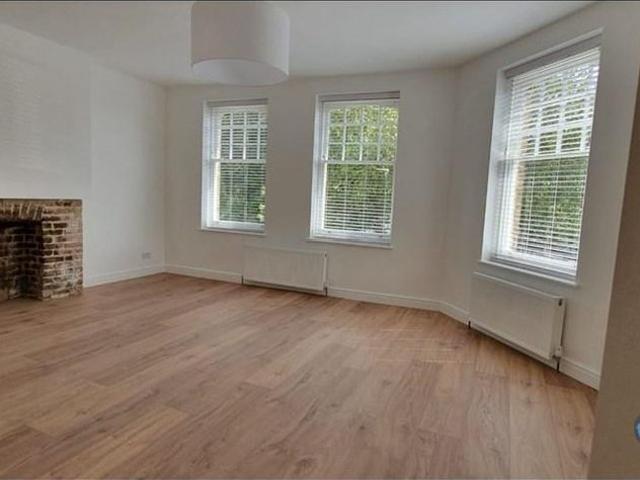 4 bedroom flat to rent