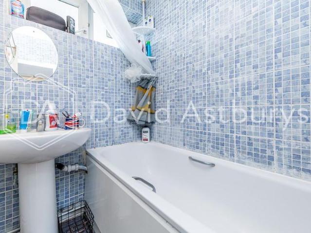 4 bedroom flat to rent