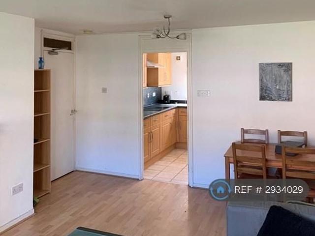 4 bedroom flat to rent