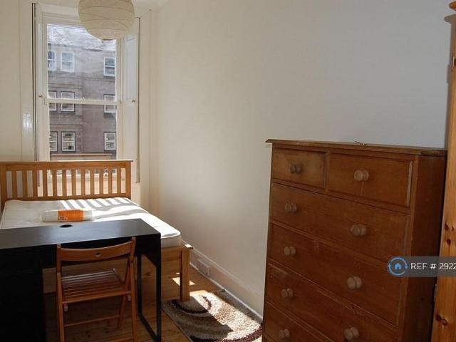 4 bedroom flat to rent