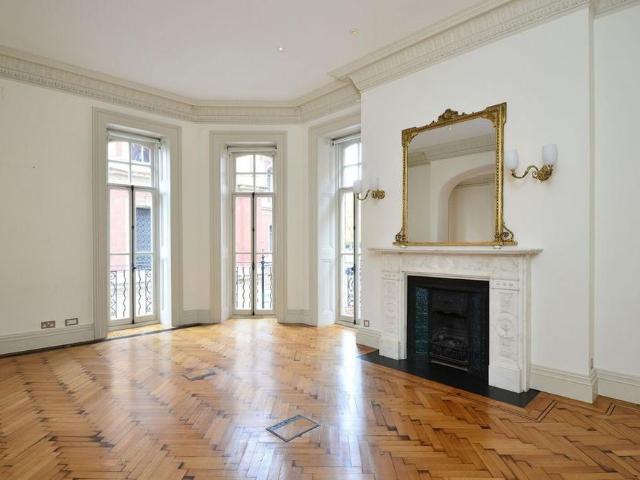 4 bedroom flat to rent