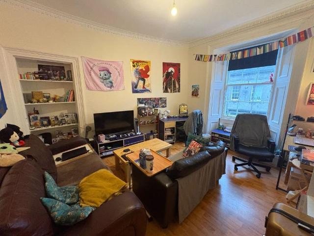 4 bedroom flat to rent