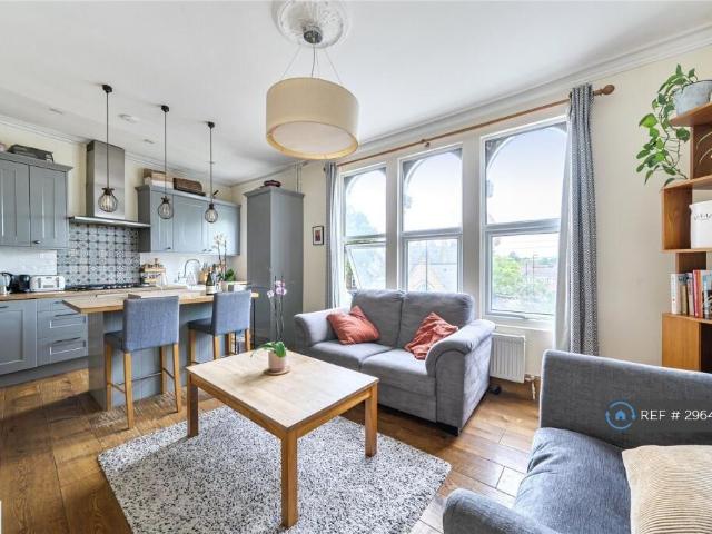 4 bedroom flat to rent