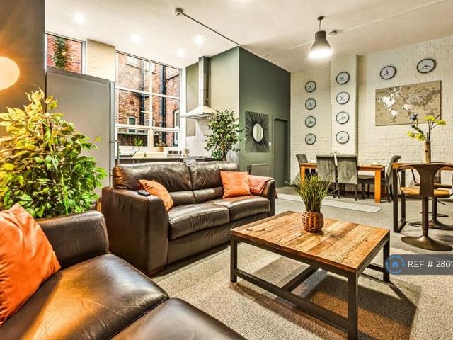 4 bedroom flat to rent