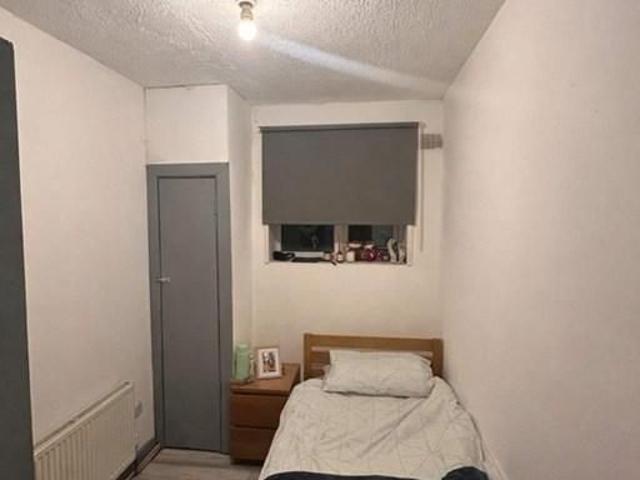 4 bedroom flat to rent