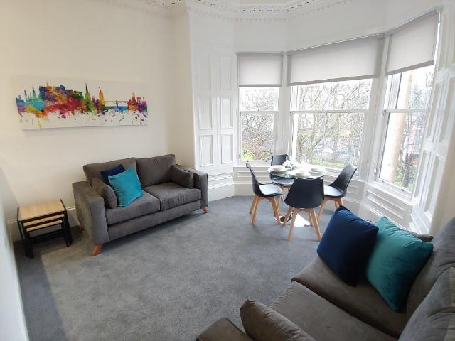 4 bedroom flat to rent