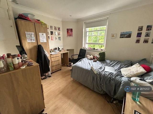 4 bedroom flat to rent