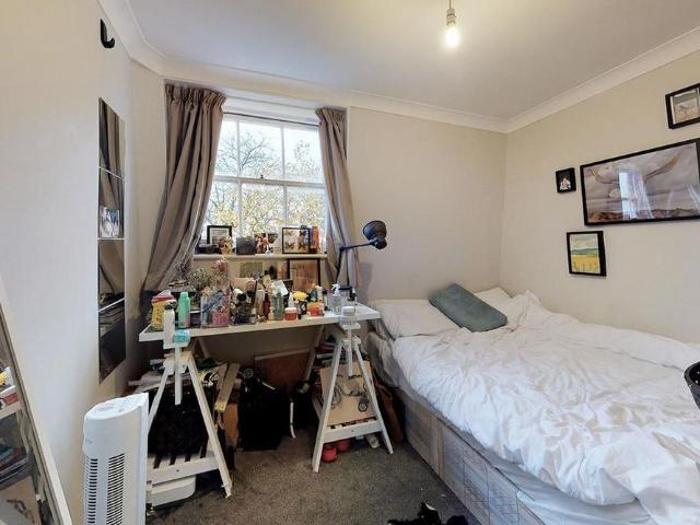 4 bedroom flat to rent