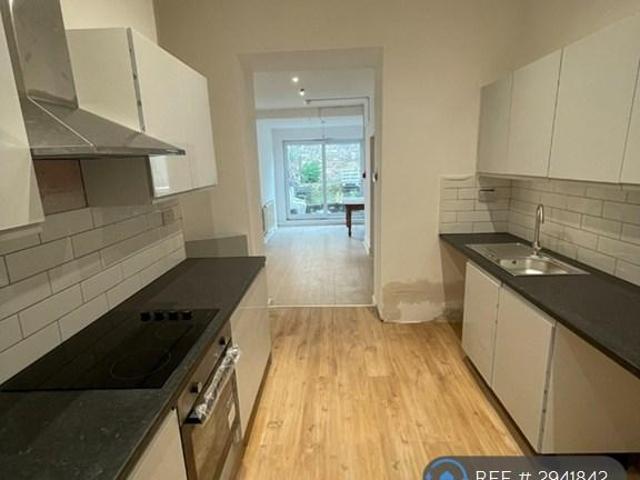 4 bedroom flat to rent