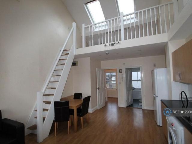 4 bedroom flat to rent