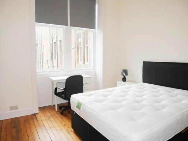 4 bedroom flat to rent