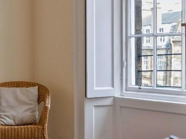 4 bedroom flat to rent
