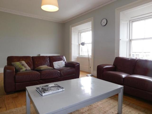 4 bedroom flat to rent
