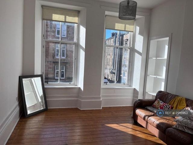 4 bedroom flat to rent