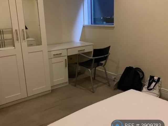 4 bedroom flat to rent