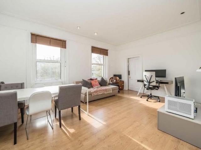 4 bedroom flat to rent