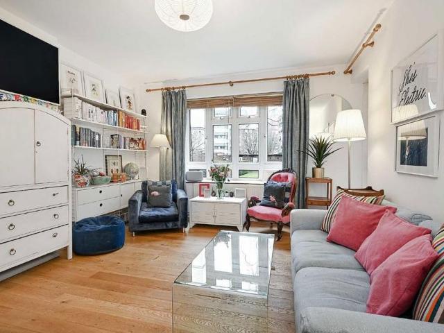 4 bedroom flat to rent