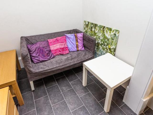 4 bedroom flat to rent