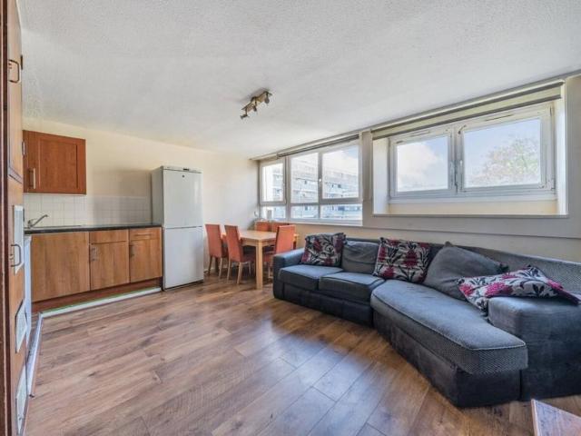 4 bedroom flat to rent