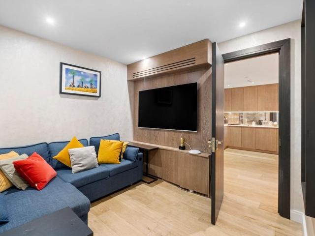 4 bedroom flat to rent