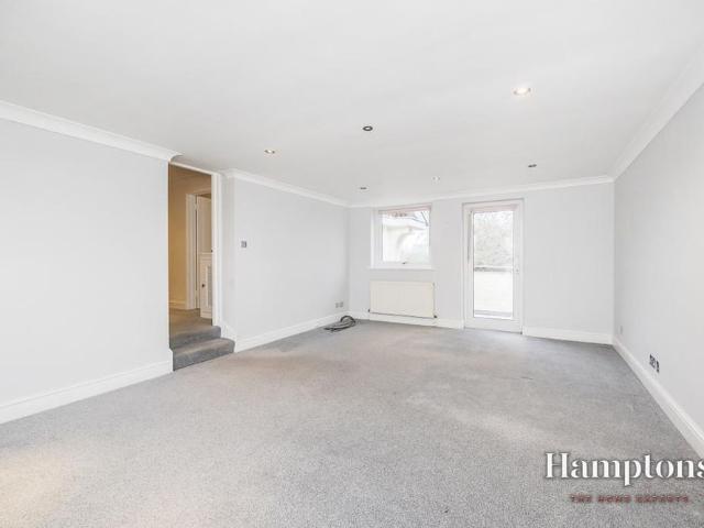 4 bedroom flat to rent