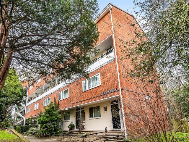4 bedroom flat to rent