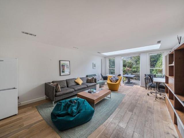 4 bedroom flat to rent