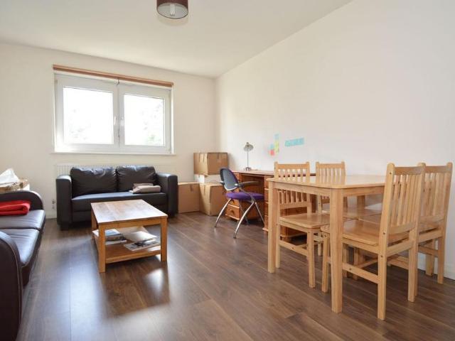 4 bedroom flat to rent