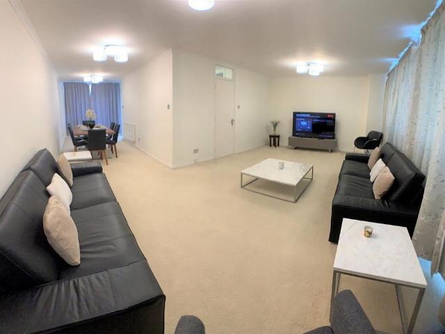 4 bedroom flat to rent