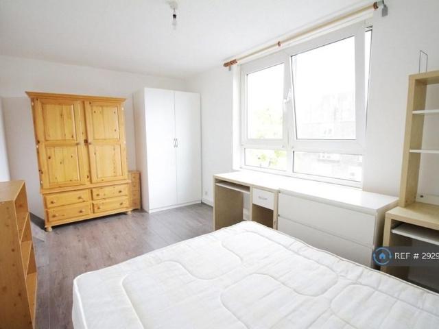 4 bedroom flat to rent