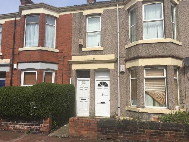 4 bedroom flat to rent