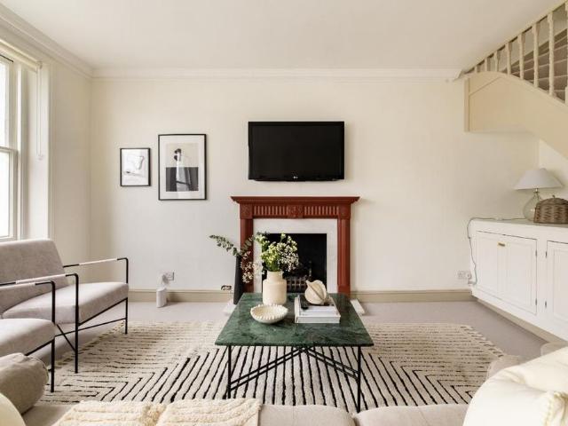 4 bedroom flat to rent