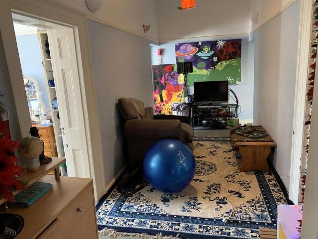 4 bedroom flat to rent