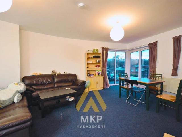 4 bedroom flat to rent