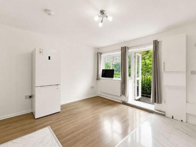 4 bedroom flat to rent