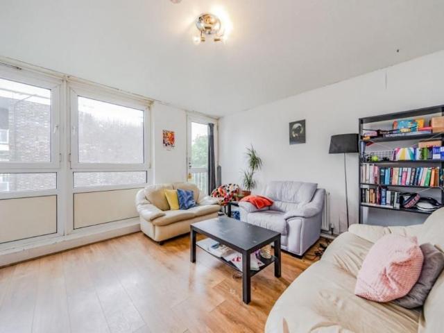4 bedroom flat to rent