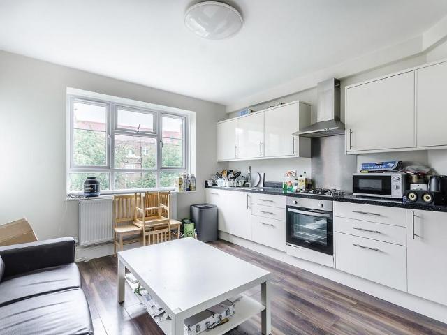 4 bedroom flat to rent