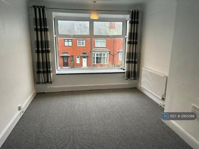 4 bedroom flat to rent
