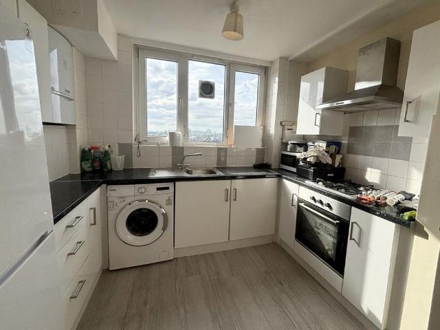 4 bedroom flat to rent