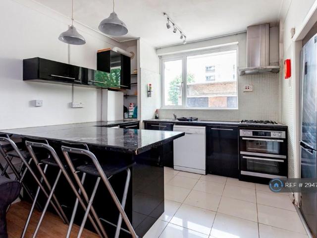 4 bedroom flat to rent