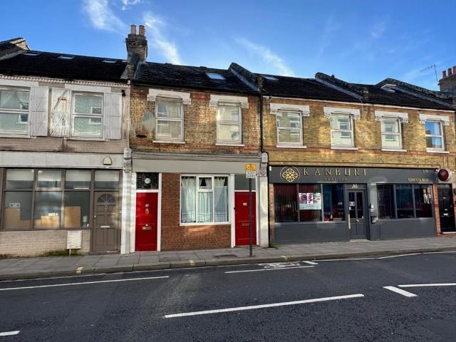 4 bedroom flat to rent