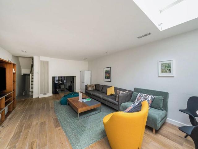 4 bedroom flat to rent