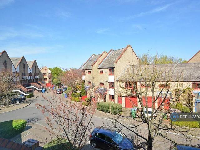 4 bedroom flat to rent