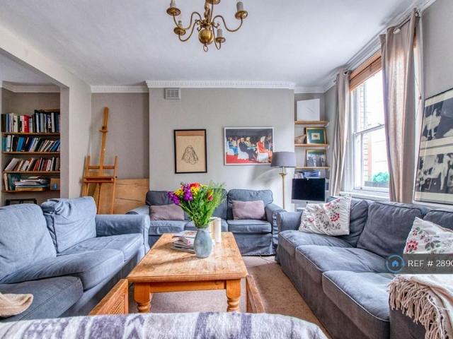 4 bedroom flat to rent
