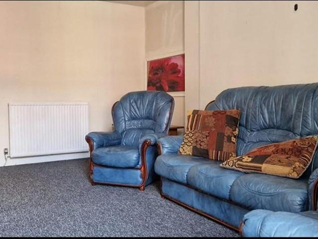 4 bedroom flat to rent
