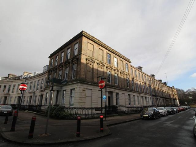 4 bedroom flat to rent