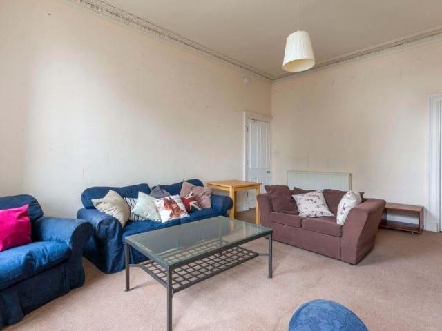 4 bedroom flat to rent