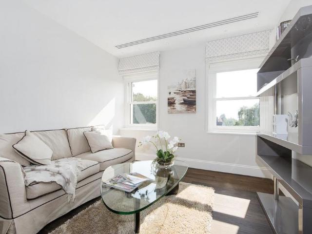 4 bedroom flat to rent